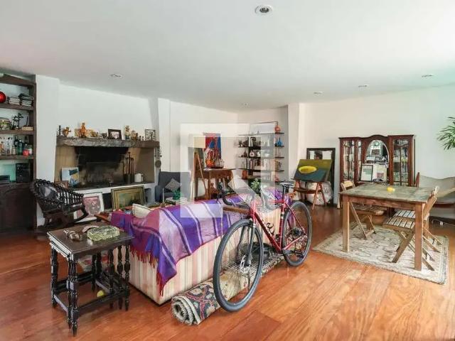 Casa / Sobrado para Venda em São Paulo/SP Real Parque 3 Quartos