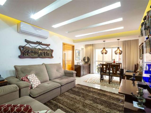 Casa / Sobrado para Venda em São Paulo/SP Vila Almeida 4 Quartos