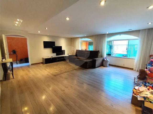 Casa / Sobrado para Venda em São Paulo/SP Sítio da Figueira 4 Quartos