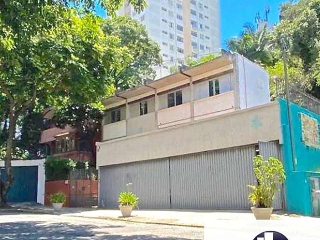 Casa / Sobrado para Venda em São Paulo/SP Sumarezinho 5 Quartos