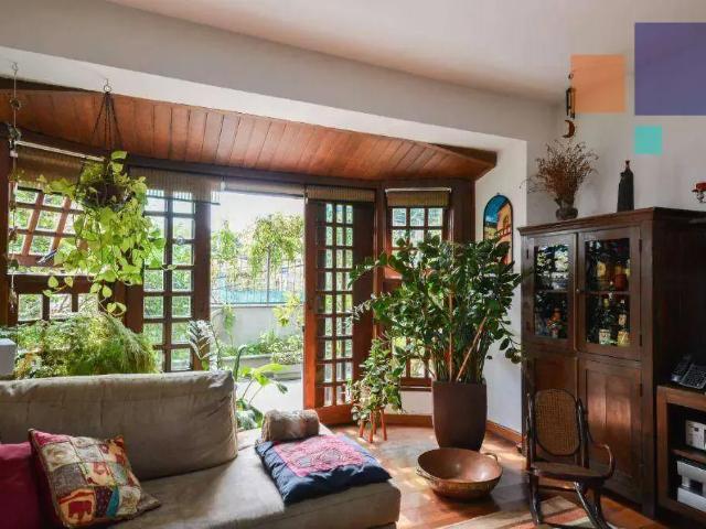 Casa / Sobrado para Venda em São Paulo/SP Sumaré 4 Quartos