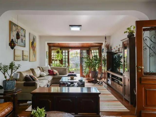 Casa / Sobrado para Venda em São Paulo/SP Sumaré 4 Quartos