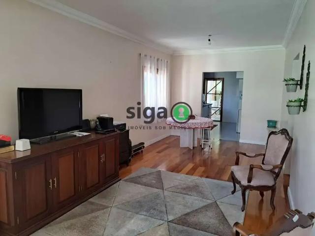Casa / Sobrado para Venda em São Paulo/SP Super Quadra Morumbi 3 Quartos