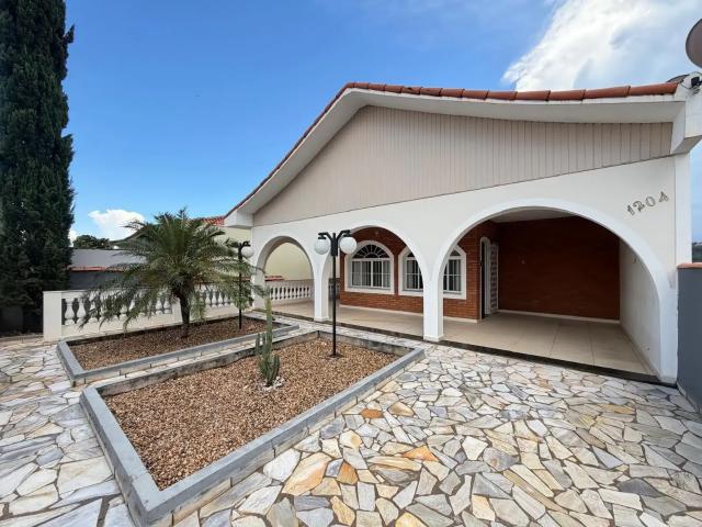 Casa / Sobrado para Venda em São Pedro/SP Vila Estela 4 Quartos