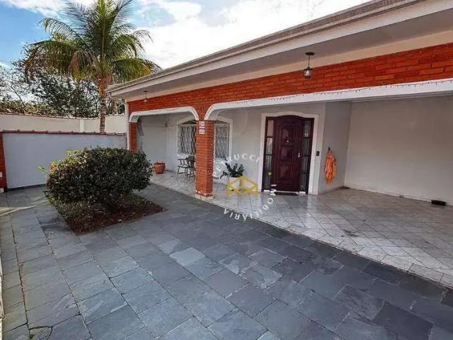 Casa / Sobrado para Venda em São Pedro/SP Jardim Botanico 3 Quartos