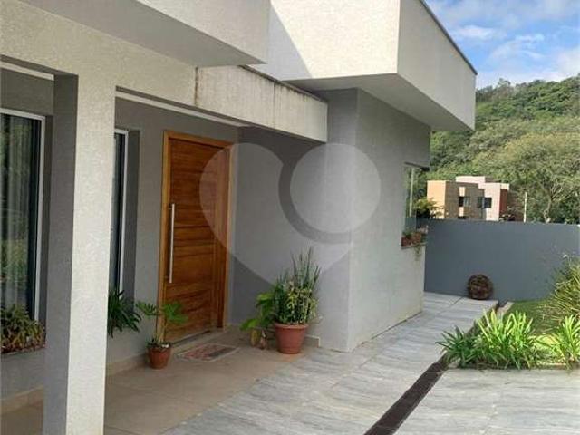 Casa / Sobrado para Venda em São Roque/SP Taipas De Pedras Mailasqui 3 Quartos