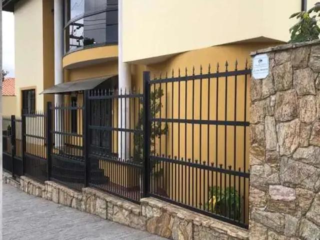 Casa / Sobrado para Venda em São Roque/SP Centro 3 Quartos