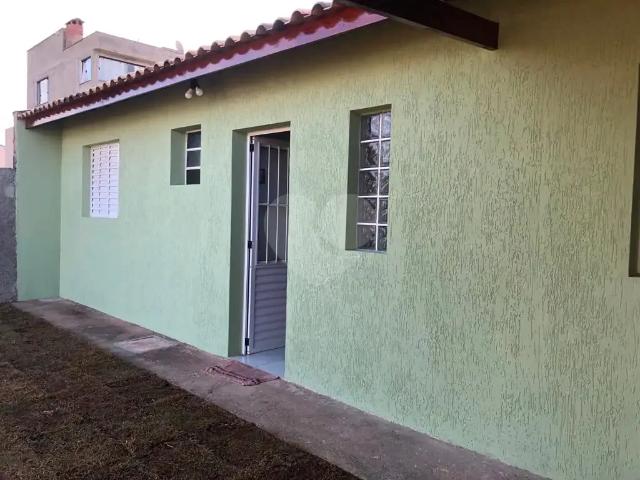 Casa / Sobrado para Venda em São Roque/SP Centro Canguera 1 Quartos