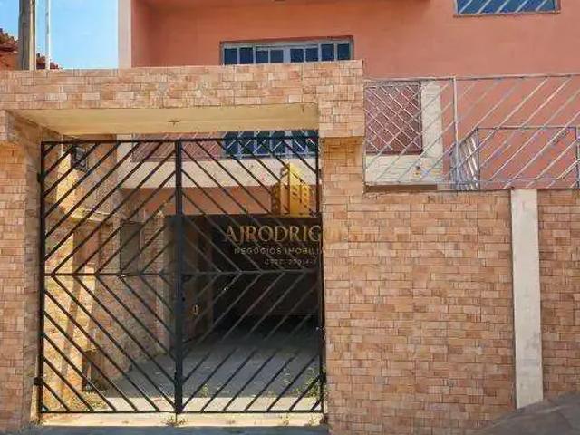 Casa / Sobrado para Venda em São Roque/SP Estação 3 Quartos