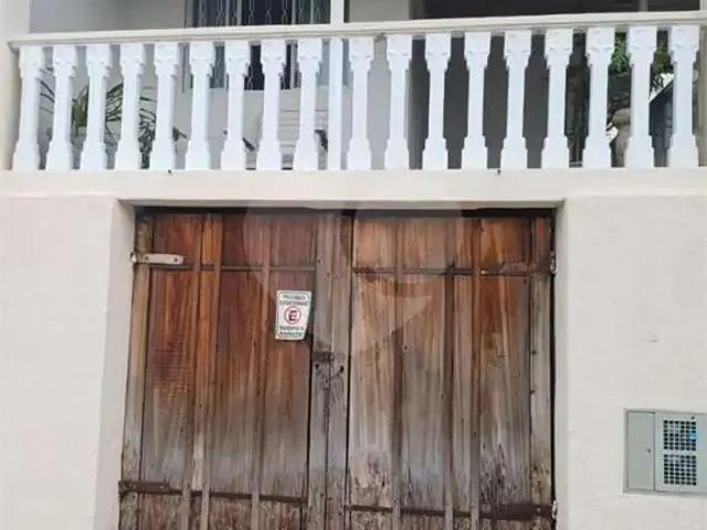 Casa / Sobrado para Venda em São Roque/SP Estação 4 Quartos