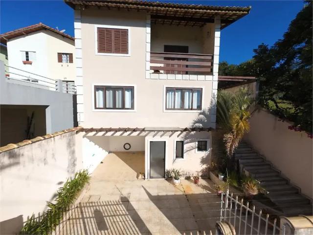 Casa / Sobrado para Venda em São Roque/SP Jardim Villaça 4 Quartos