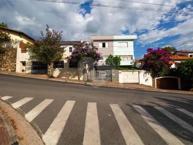 Casa / Sobrado para Venda em São Roque/SP Parque IX de Julho 3 Quartos