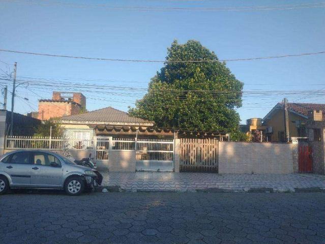 Casa / Sobrado para Venda em São Vicente/SP Catiapoa 3 Quartos