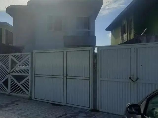 Casa / Sobrado para Venda em São Vicente/SP Catiapoa 3 Quartos