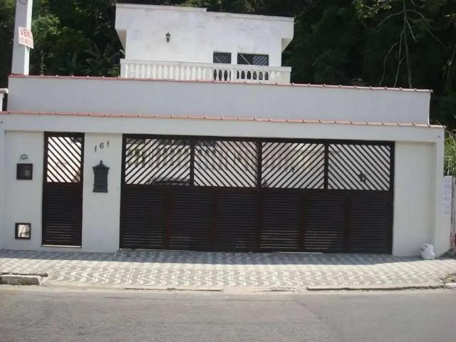 Casa / Sobrado para Venda em São Vicente/SP Centro 4 Quartos