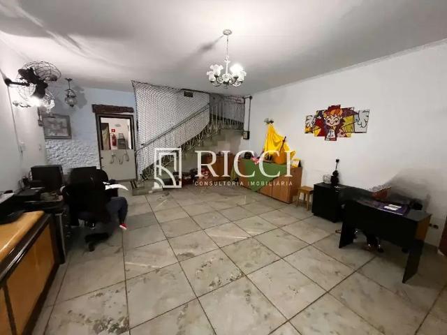 Casa / Sobrado para Venda em São Vicente/SP Centro 4 Quartos