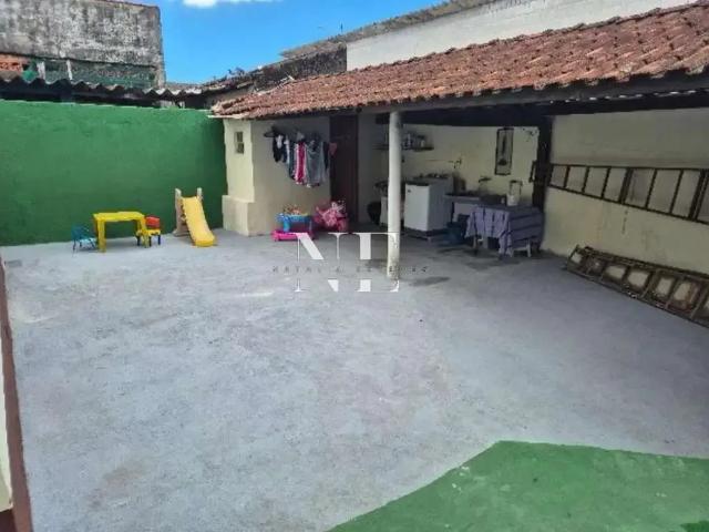 Casa / Sobrado para Venda em São Vicente/SP Centro 5 Quartos