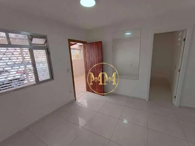 Casa / Sobrado para Venda em São Vicente/SP Centro 2 Quartos