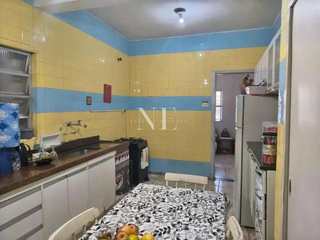 Casa / Sobrado para Venda em São Vicente/SP Centro 2 Quartos