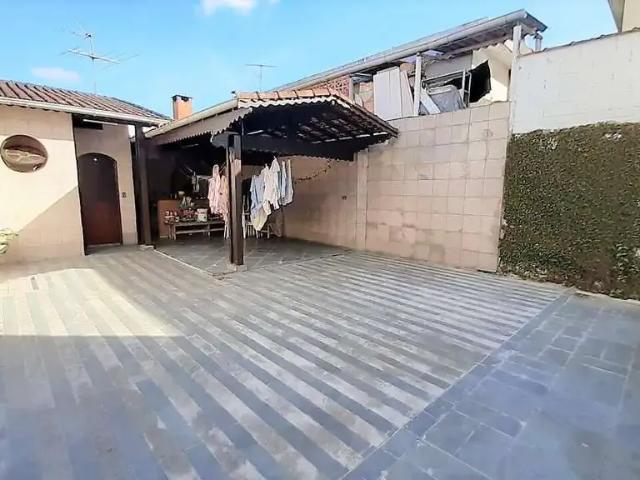 Casa / Sobrado para Venda em São Vicente/SP Centro 3 Quartos