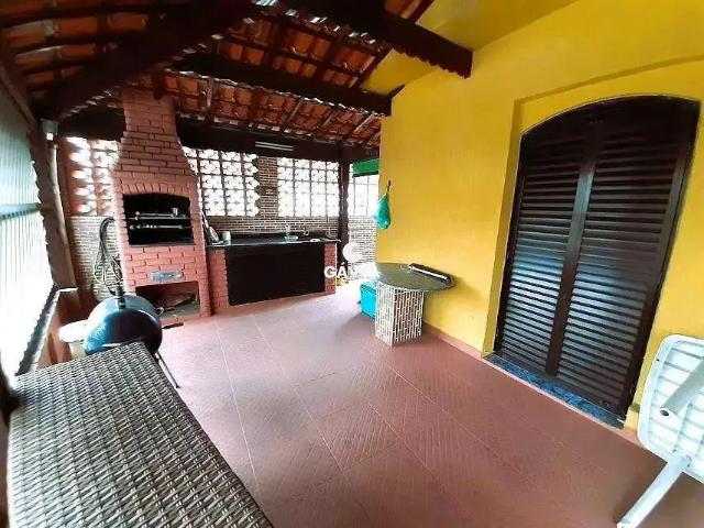 Casa / Sobrado para Venda em São Vicente/SP Centro 3 Quartos