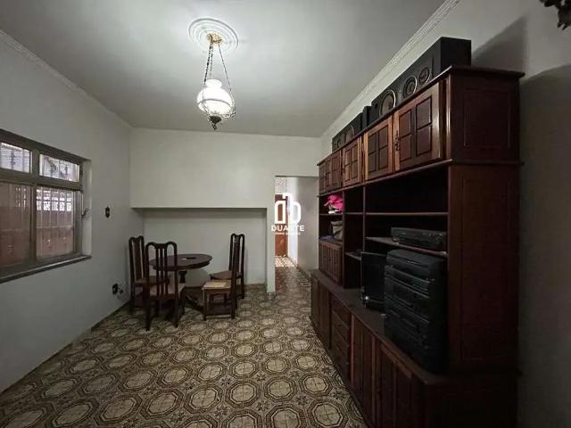 Casa / Sobrado para Venda em São Vicente/SP Centro 3 Quartos