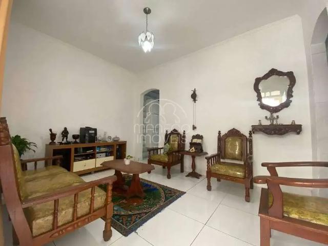 Casa / Sobrado para Venda em São Vicente/SP Centro 3 Quartos