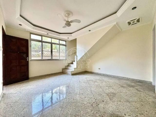 Casa / Sobrado para Venda em São Vicente/SP Centro 3 Quartos