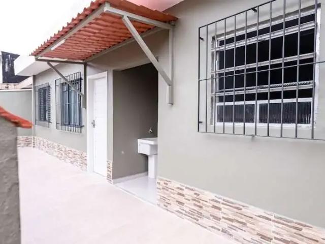 Casa / Sobrado para Venda em São Vicente/SP Cidade Naútica 3 Quartos