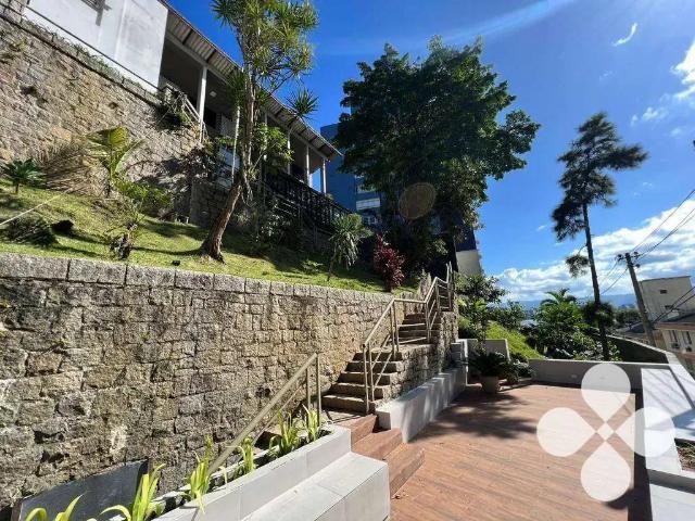 Casa / Sobrado para Venda em São Vicente/SP Ilha Porchat 6 Quartos