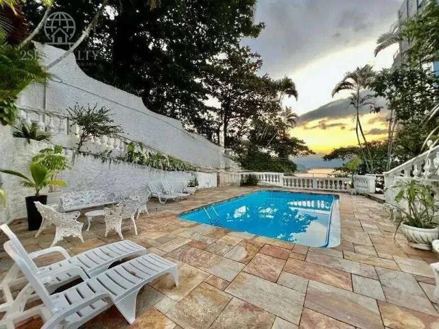 Casa / Sobrado para Venda em São Vicente/SP Ilha Porchat 6 Quartos