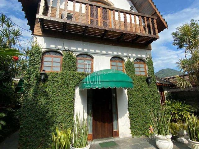 Casa / Sobrado para Venda em São Vicente/SP Japuí 3 Quartos