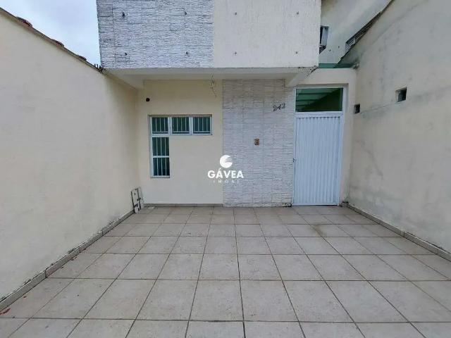 Casa / Sobrado para Venda em São Vicente/SP Japuí 3 Quartos