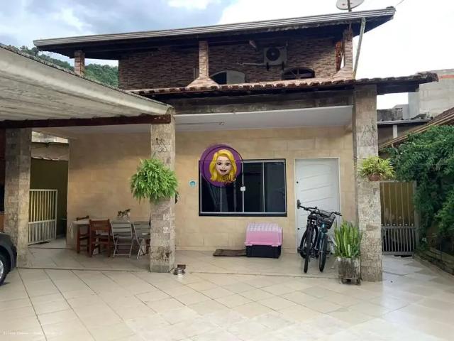 Casa / Sobrado para Venda em São Vicente/SP Japuí 4 Quartos