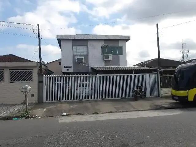 Casa / Sobrado para Venda em São Vicente/SP Parque das Bandeiras 2 Quartos