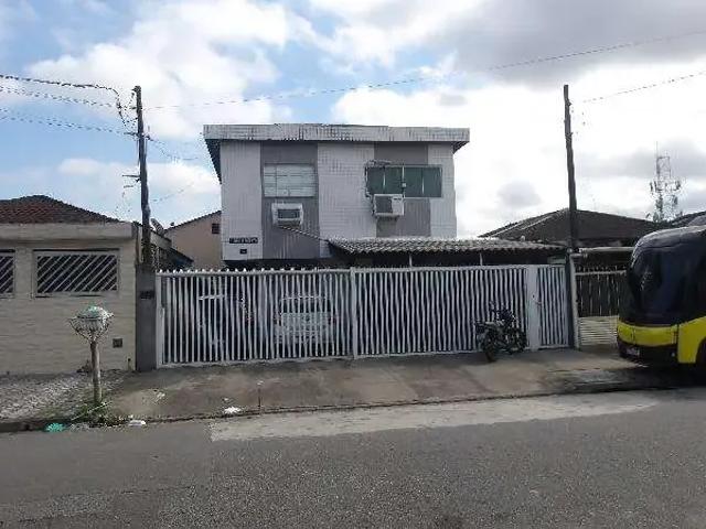 Casa / Sobrado para Venda em São Vicente/SP Parque das Bandeiras 2 Quartos