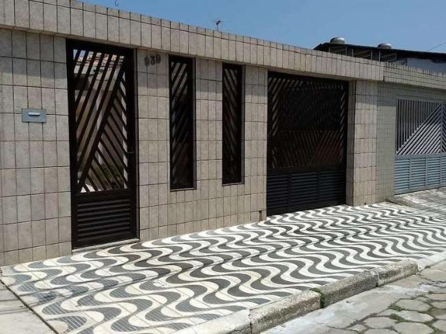 Casa / Sobrado para Venda em São Vicente/SP Parque São Vicente 4 Quartos