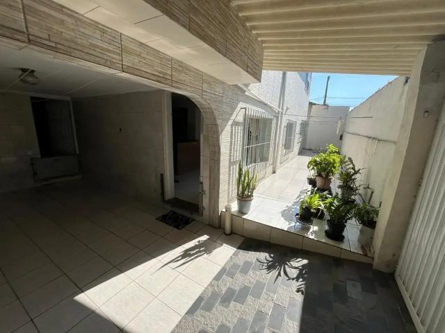 Casa / Sobrado para Venda em São Vicente/SP Parque São Vicente 4 Quartos
