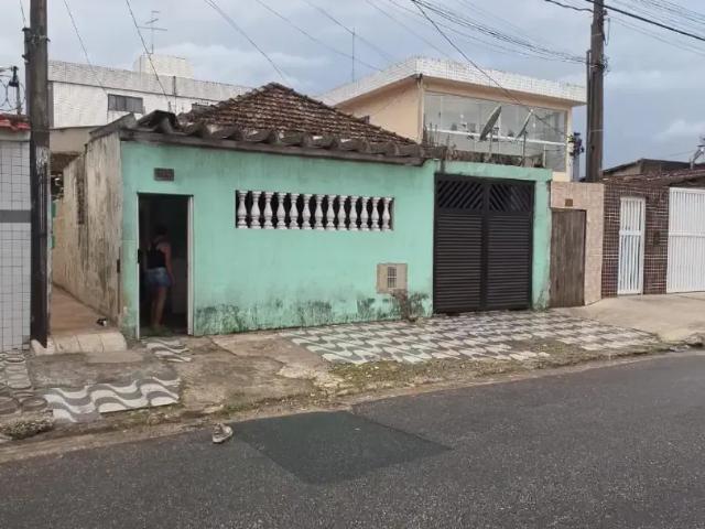 Casa / Sobrado para Venda em São Vicente/SP Parque São Vicente 2 Quartos
