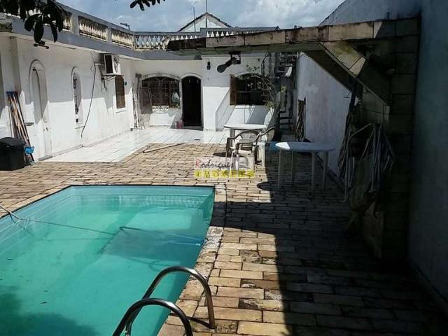 Casa / Sobrado para Venda em São Vicente/SP Vila Cascatinha 3 Quartos