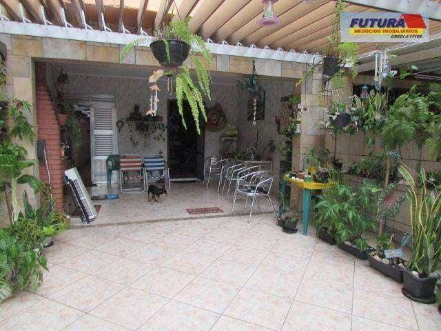 Casa / Sobrado para Venda em São Vicente/SP Vila Cascatinha 3 Quartos