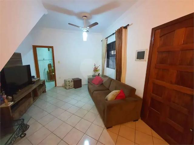 Casa / Sobrado para Venda em São Vicente/SP Vila São Jorge 3 Quartos