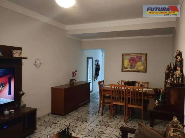 Casa / Sobrado para Venda em São Vicente/SP Vila Voturua 4 Quartos