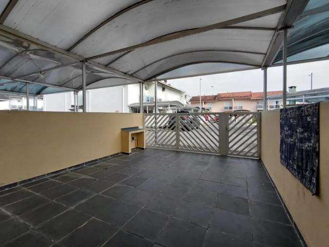 Casa / Sobrado para Venda em São Vicente/SP Vila Voturua 2 Quartos