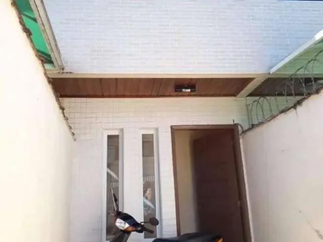 Casa / Sobrado para Venda em São Vicente/SP Vila Voturua 3 Quartos