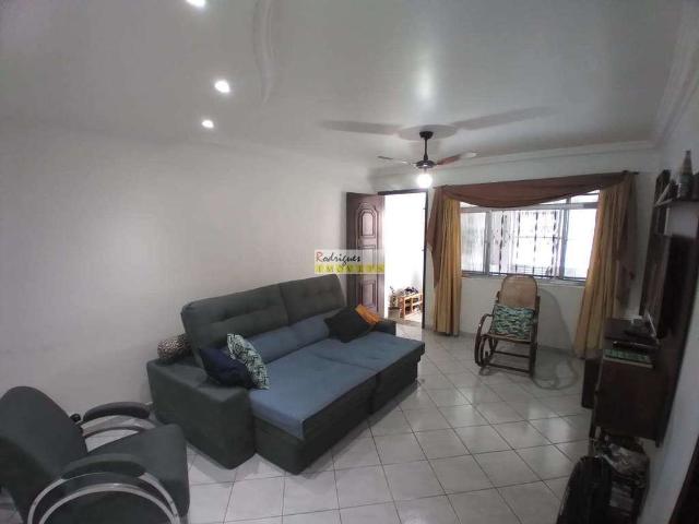 Casa / Sobrado para Venda em São Vicente/SP Vila Valença 3 Quartos