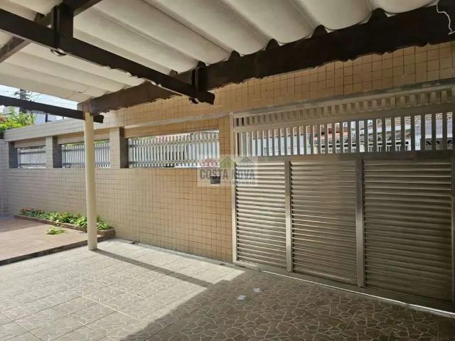 Casa / Sobrado para Venda em São Vicente/SP Vila Valença 3 Quartos