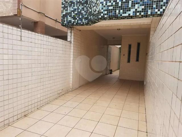 Casa / Sobrado para Venda em São Vicente/SP Vila Valença 3 Quartos
