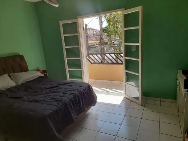 Casa / Sobrado para Venda em São Vicente/SP Vila Valença 3 Quartos