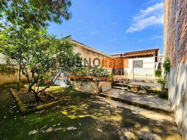 Casa / Sobrado para Venda em Santa Bárbara D'Oeste/SP Centro 4 Quartos